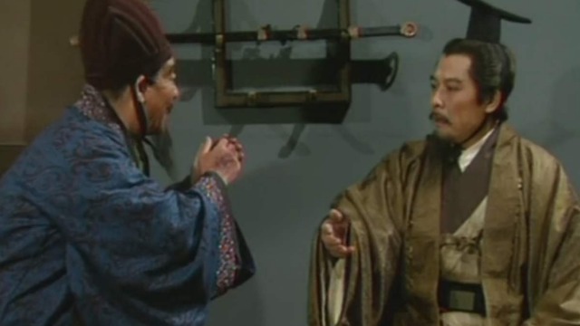 孔融4岁让梨,为何被曹操所诛?看他都做了些什么