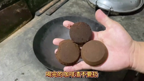咖啡渣的妙用,咖啡蜡烛 喝完的咖啡渣不要扔,做个咖啡蜡烛玩玩
