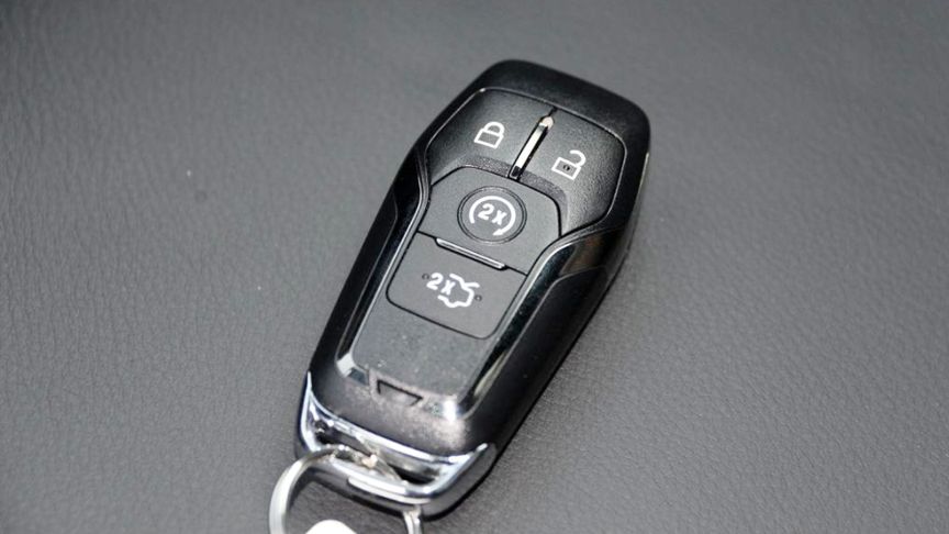 没有车钥匙也可以打开车门,不害怕,我自己的车想进就进!