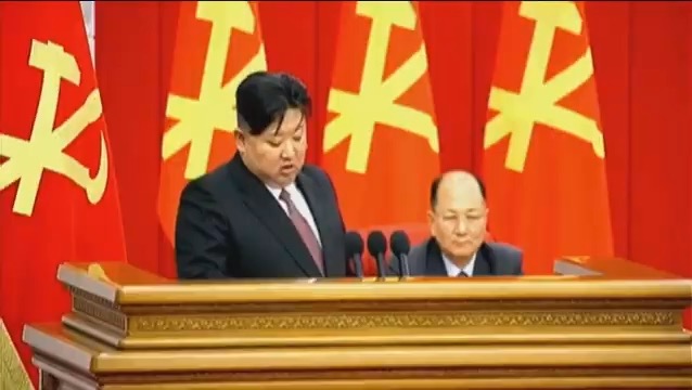 伟大将军参加劳动党第八届中央委员会第十次全体会议