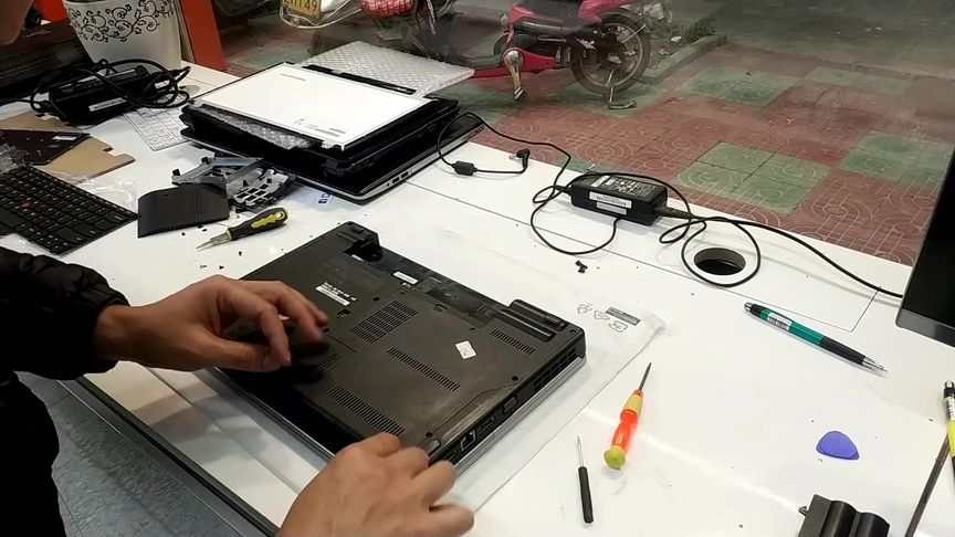 联想thinkpad笔记本键盘更换教程,值得收藏