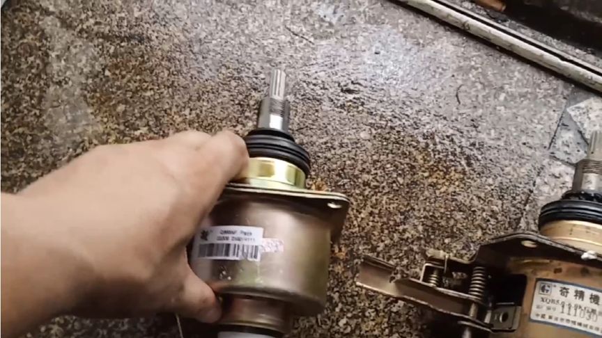 洗衣机脱水噪音大脱不干经查离合器坏,详细讲解拆装更换视频分享