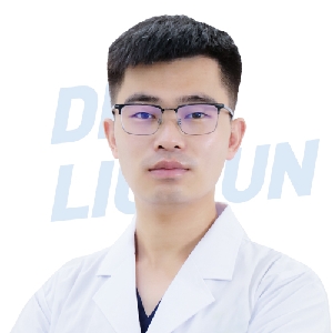 上海牙齿矫正刘润 