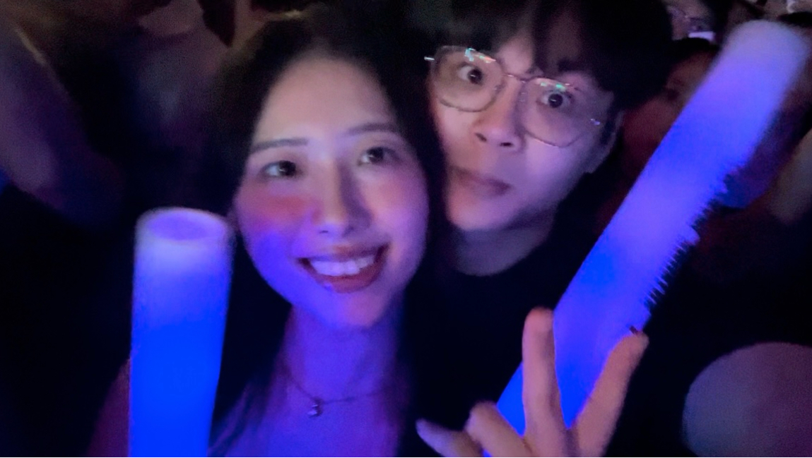 烟鬼演唱会也是看了!