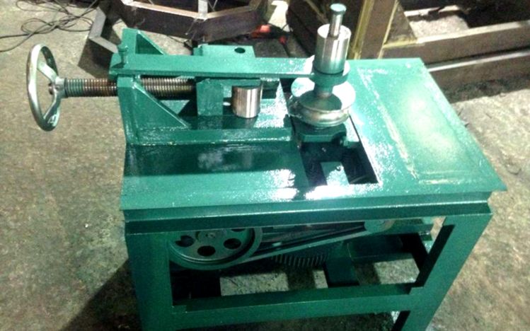 38型平台弯管机 电动弯管机 钢管弯曲机 弯角机 单轴滚弯机视频