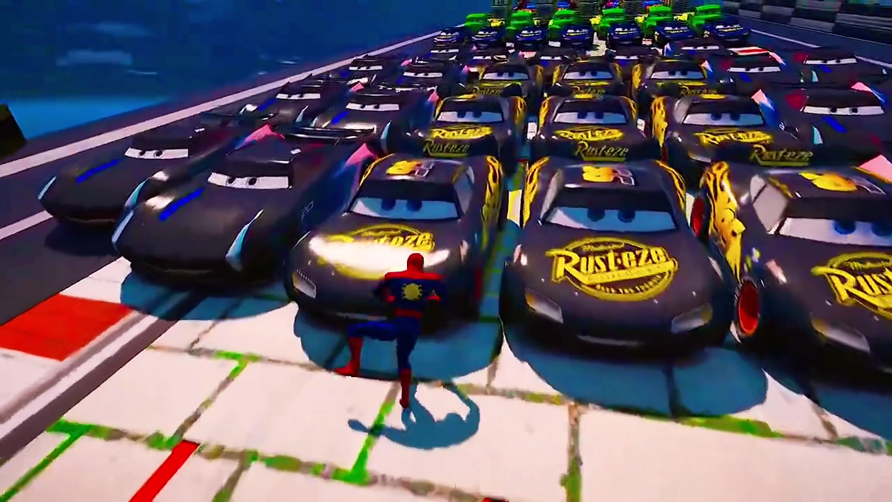 ...蜘蛛侠驾驶不同犀利的闪电麦昆参加汽车比赛,有跑车、卡车和大脚车 ...