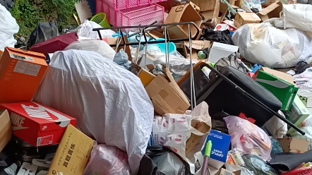要毕业了 宿舍楼下的垃圾