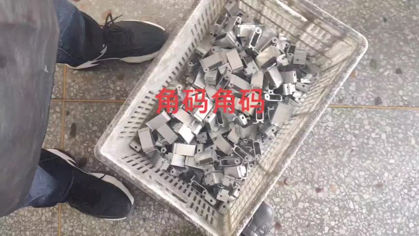 #注胶角码 #系统门窗 #断桥铝门窗 #门窗人 #高端门窗