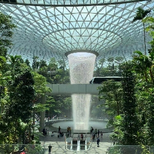 岁月极美知足常乐 