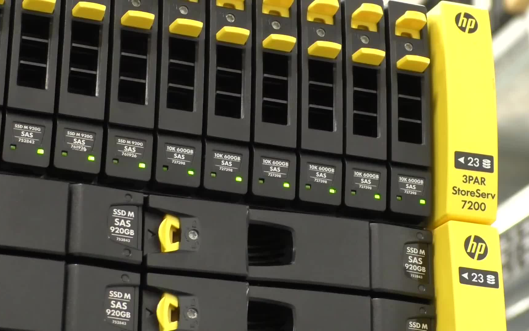 【Play With Junk】$6000的SSD 磁盘柜- HP 3PAR 7200
