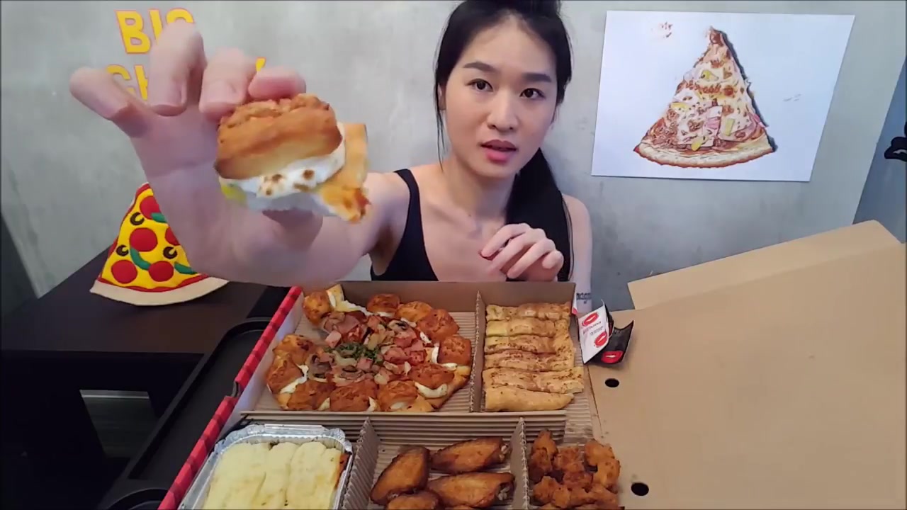 【Peggie Neo】PIZZA HUT BIG CHEESY BOX (Eating Show - Mukbang)