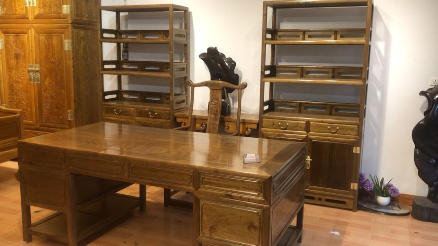 实体店一套金丝楠木的家具卖到几万,其实真正出厂价能值多少钱?
