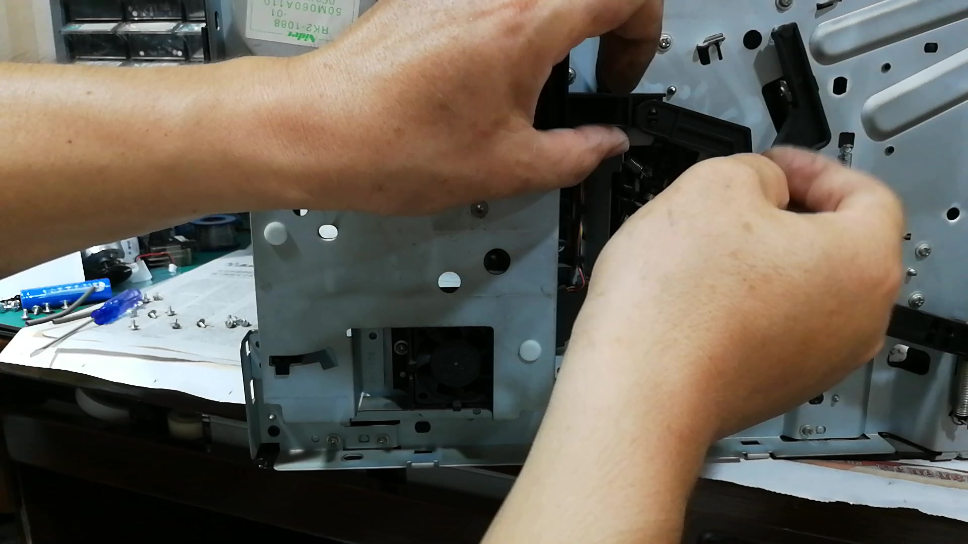 惠普5200打印机异响或转动齿轮组发出咔咔响声安装拆机视频教程