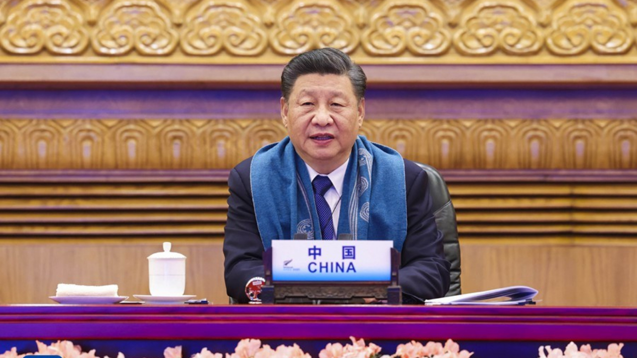 习近平出席APEC第28次领导人非正式会议并发表重要讲话