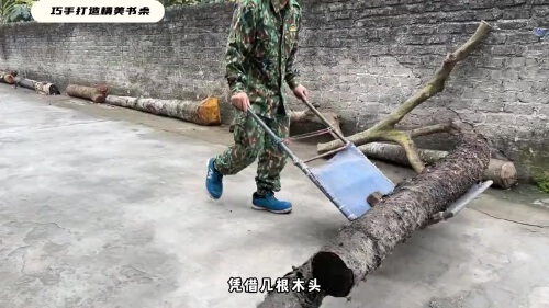 父爱如山,小伙手工打造实木书桌,为儿子创造温馨学习空间!