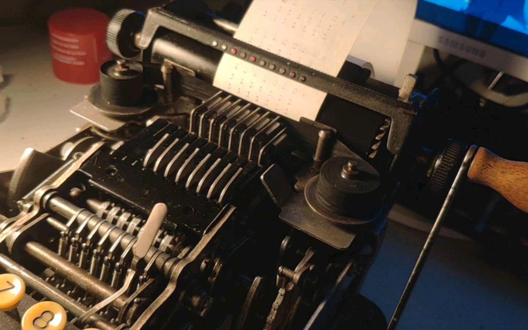 【机械时代最后的疯狂】1950年雷明顿全机械加法机运作演示