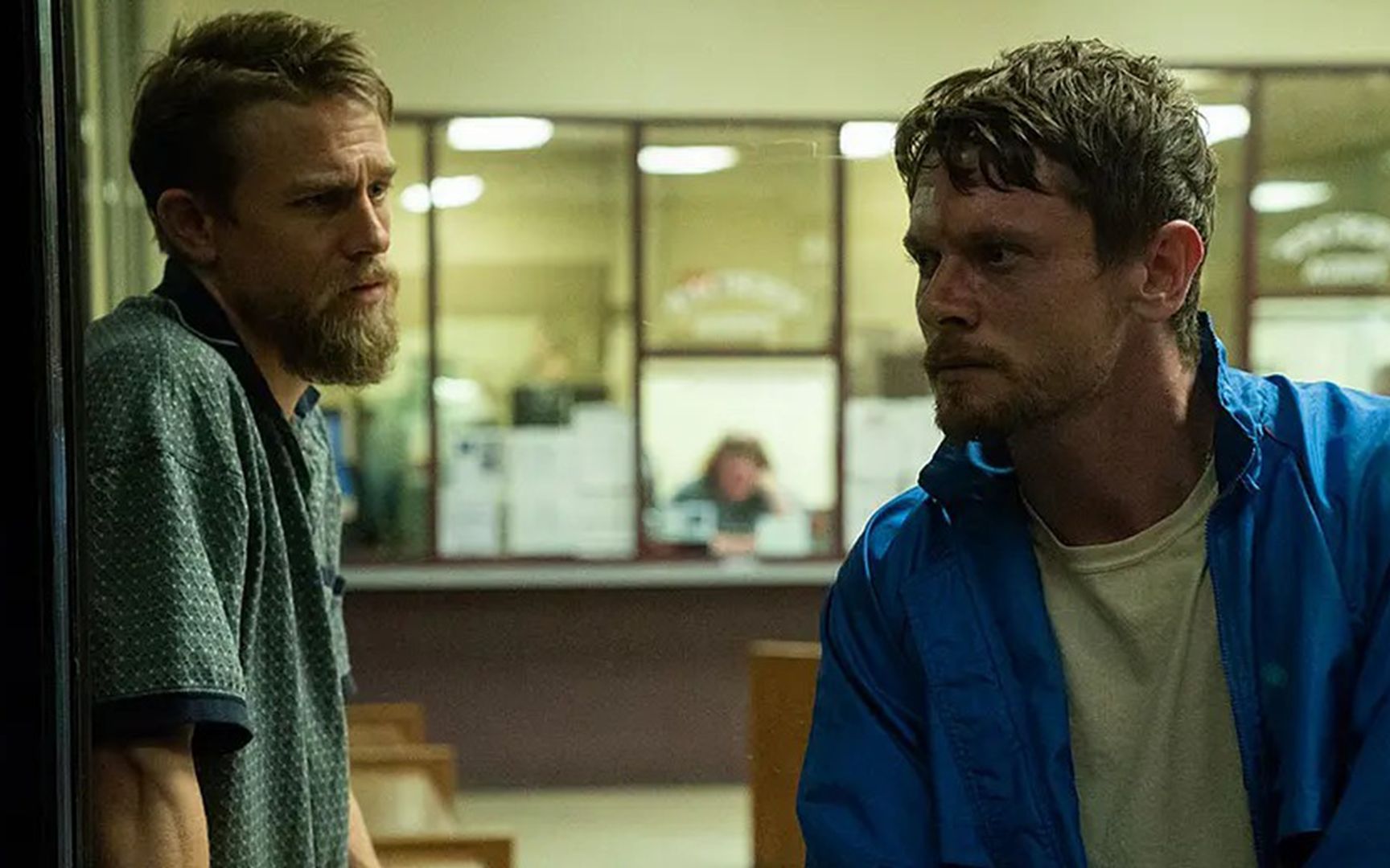 相依为命的兄弟两人苦苦挣扎,只为了有一个不被人赶走的家!电影《...