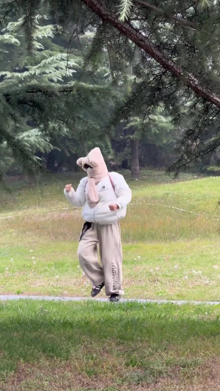 舞蹈:《魔性oh go舞》 该说不说这个bgm挺魔性哈哈!