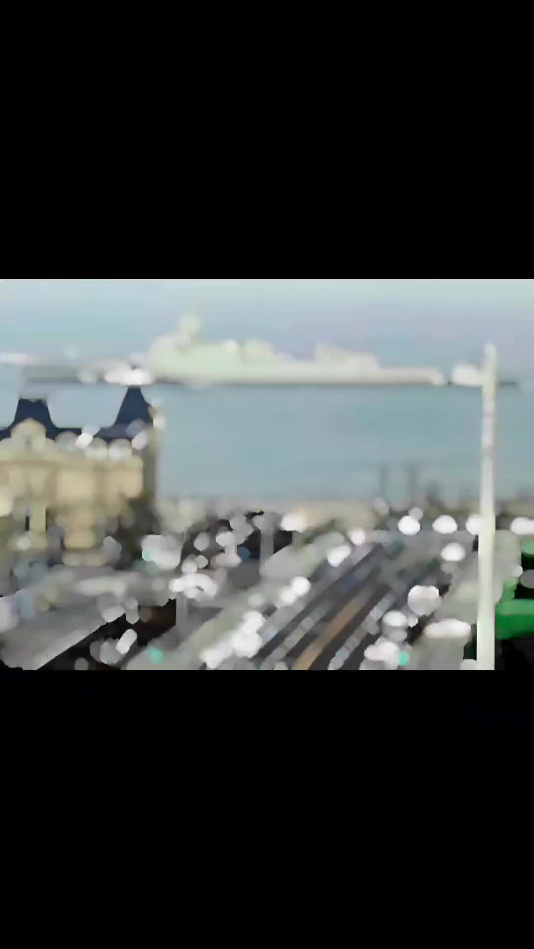 直观的感受一下055万吨大驱究竟有多大#055大驱 #万吨大驱