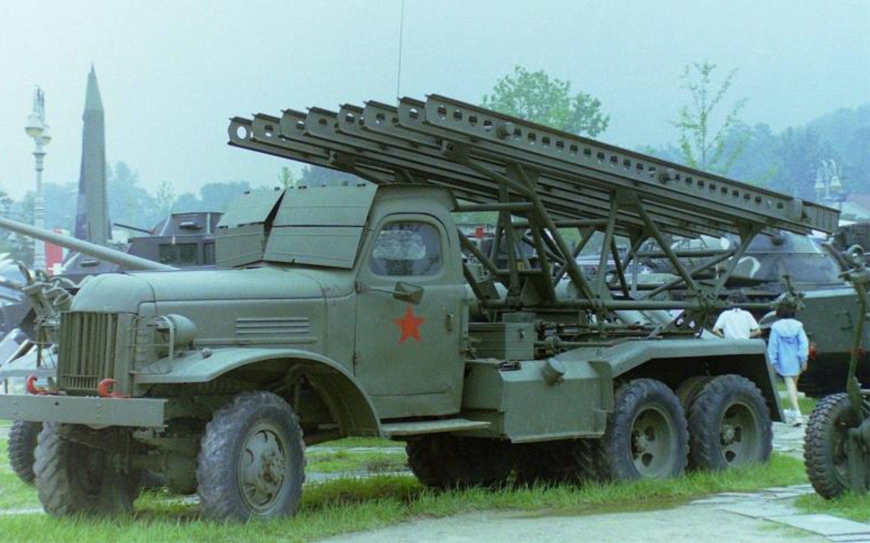 男人减速带 喀秋莎火箭炮(BM-13型火箭炮)