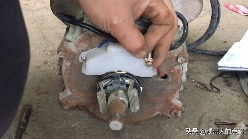 了解单相双值电容电机,离心开关的作用,电容如何工作