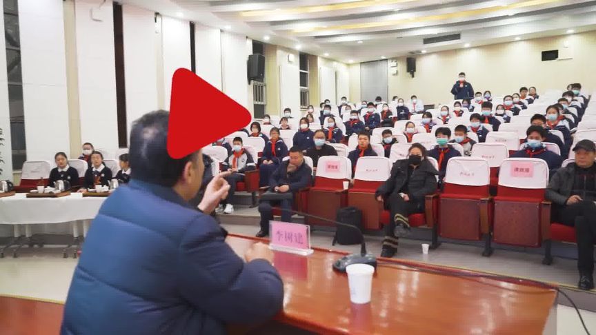 少年中国说·"对话"⑨|带着学生的微议案上两会 李树建代表.