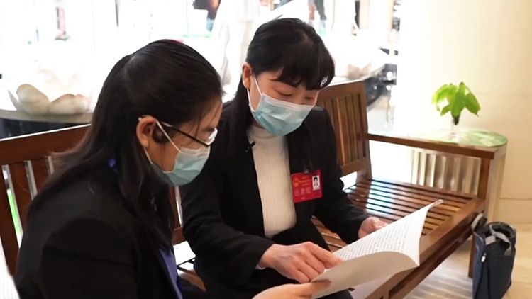两会Vlog丨德州代表委员关注学生营养午餐:建设标准化食堂 加强公共...
