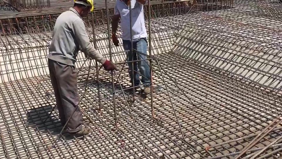 框架柱基础插筋现场拍摄