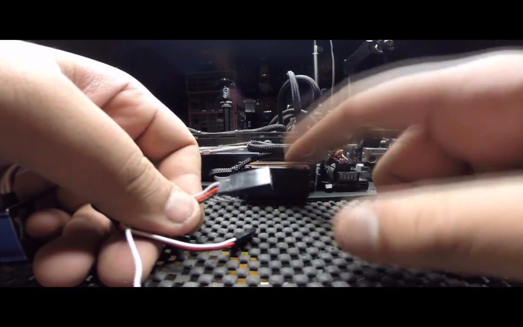 遥控漂移车陀螺仪设定和使用教学(中文)