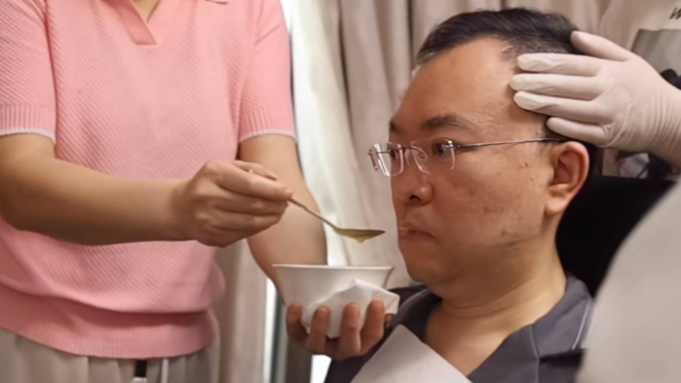 “蔡磊渐冻症病情接近终末期”热搜第一!本人回应