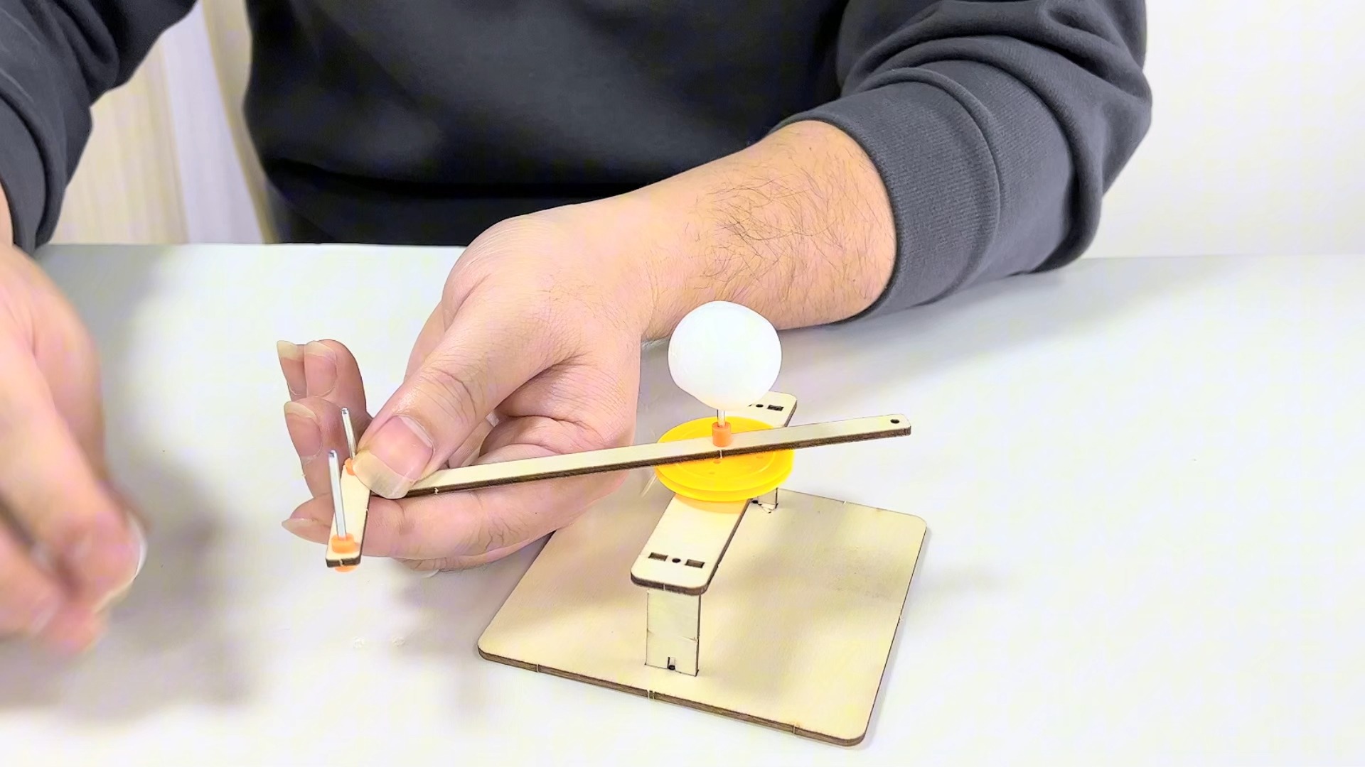 小学生科学小实验科技小制作日地月模型