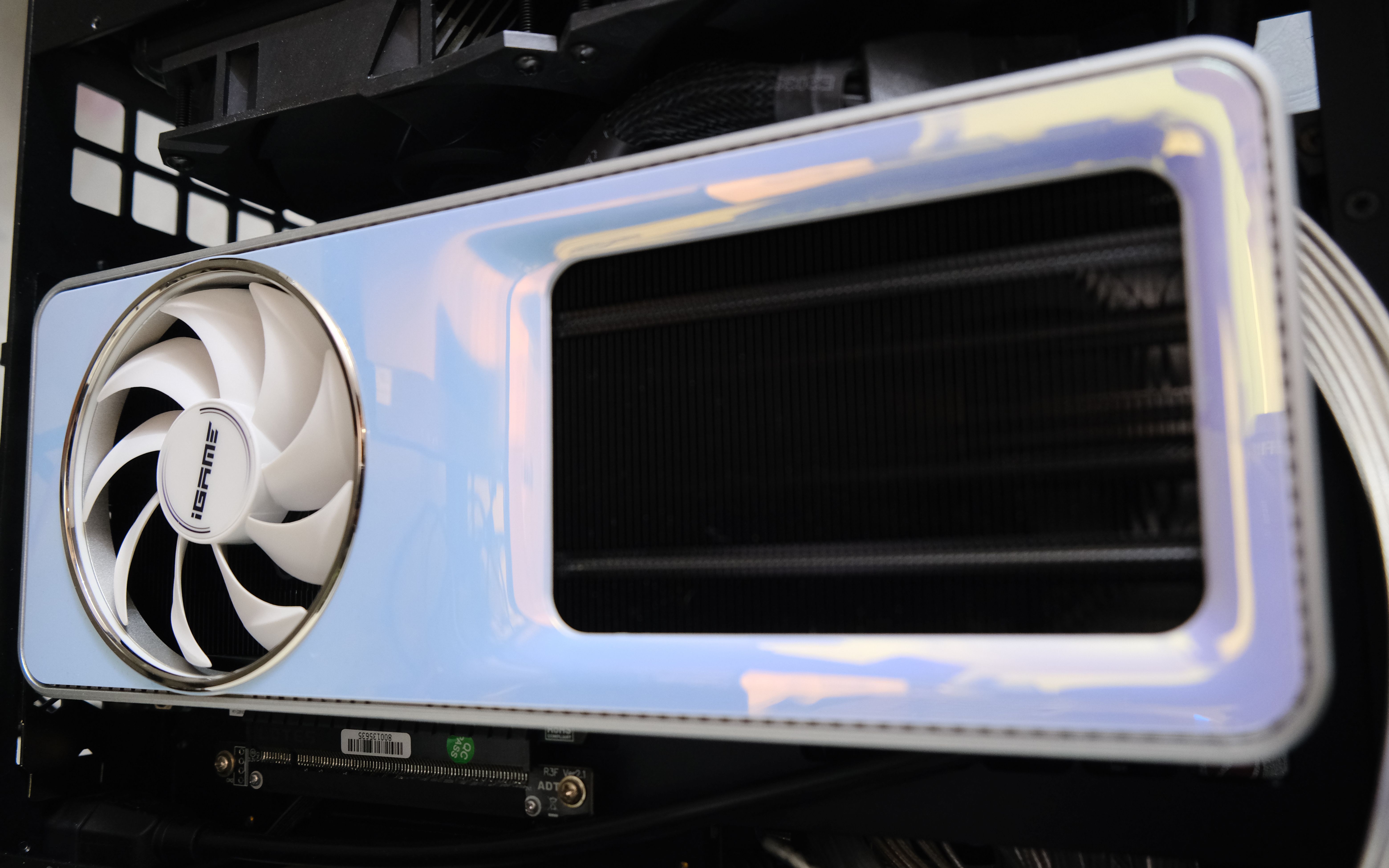 七彩虹RTX3070Ti Customization显卡的开箱分享 PCIe3.0和4.0的兼容...
