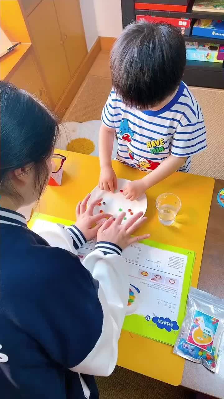 _有时候很简单的一两个小实验可以给孩子带来很多认