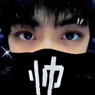 蒙 娜  俊   夫