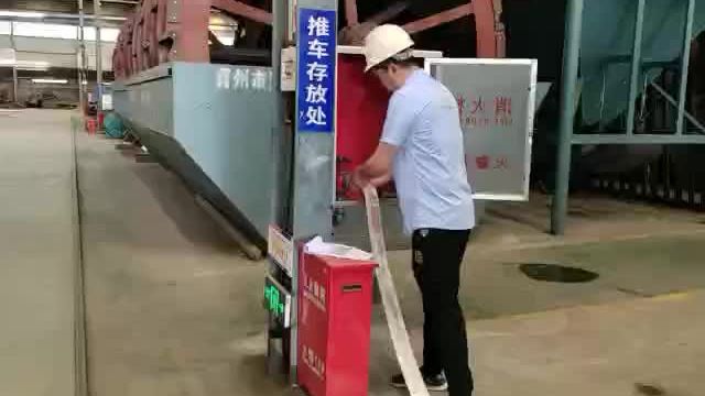 今早公司组织的安全帽正确佩戴和消防演练(消防演习篇)