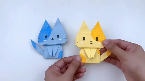 今天我们来制作一个折纸猫书签!