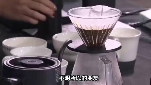 喝手冲咖啡的时候,要不要使用啜吸?杯测时的啜吸有什么用?