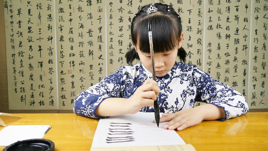米字格是书法路上的指路明灯,可惜有些人还没有发现