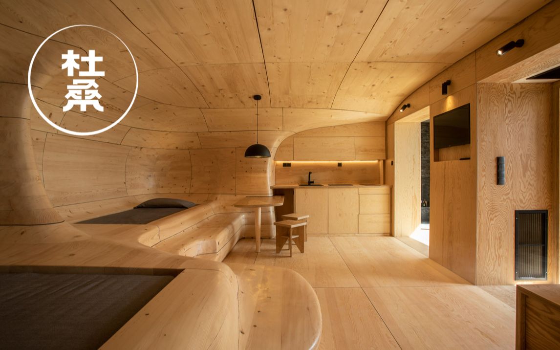 用1000多块木头打造的“洞穴”套房