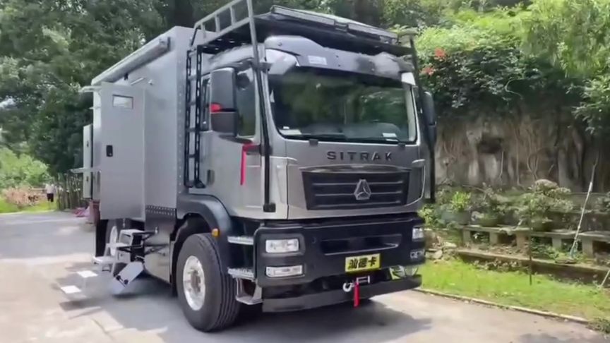 中国重汽汕德卡四驱越野房车公告已下发,国六柴油蓝牌,有他出马