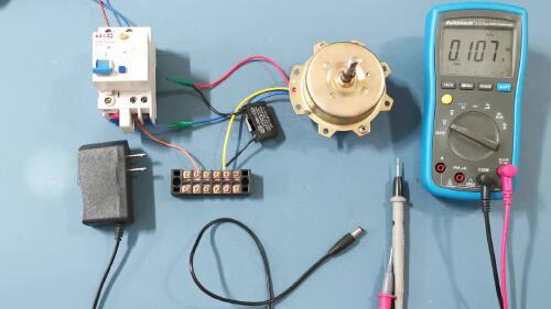 测个电压,烧个万用表,这代价也太大了,很多电工都在犯这种错误