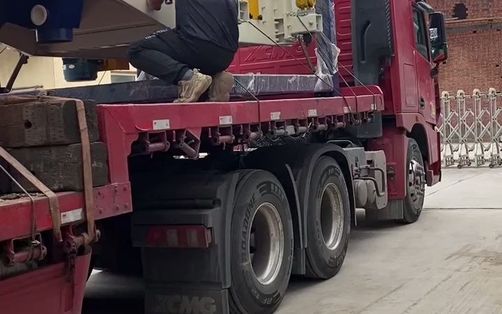 1536型筛选铁粉的直线振动筛多层摇摆筛发货