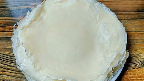 懒人春饼!不揉面不醒面搅搅就成,立春咬春3分钟搞定