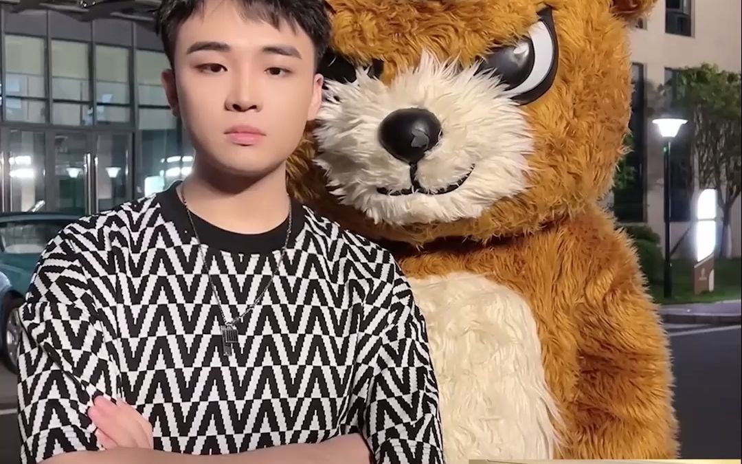 【和平精英】难言,准备倒立洗头吧