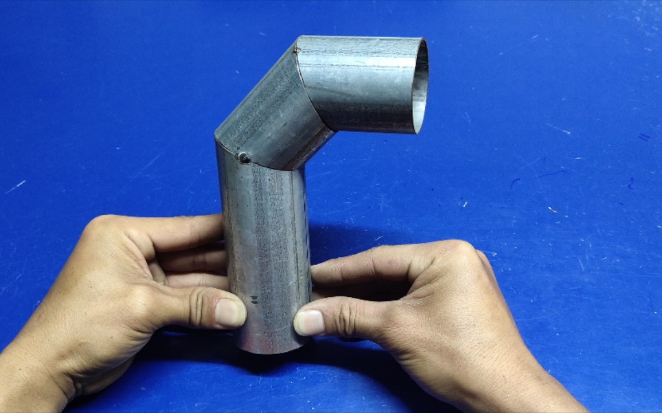 90度三节弯头如何制作,小伙教你一招简单的方法,真的太实用了!