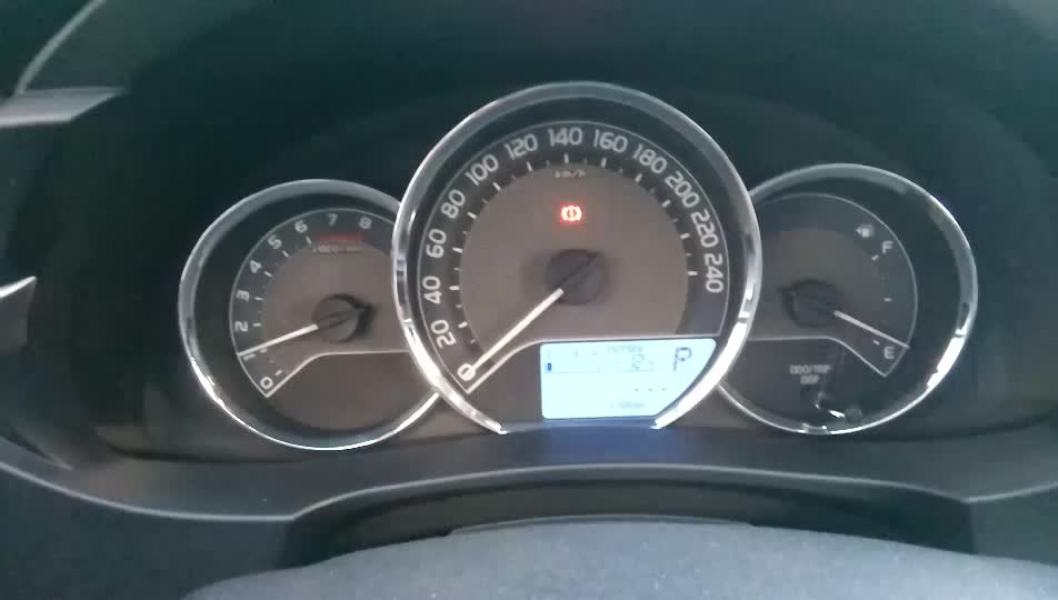 发动机启动后的仪表盘显示【来自懂车帝车友圈】