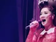 歌曲《月亮之上》演唱：凤凰传奇
