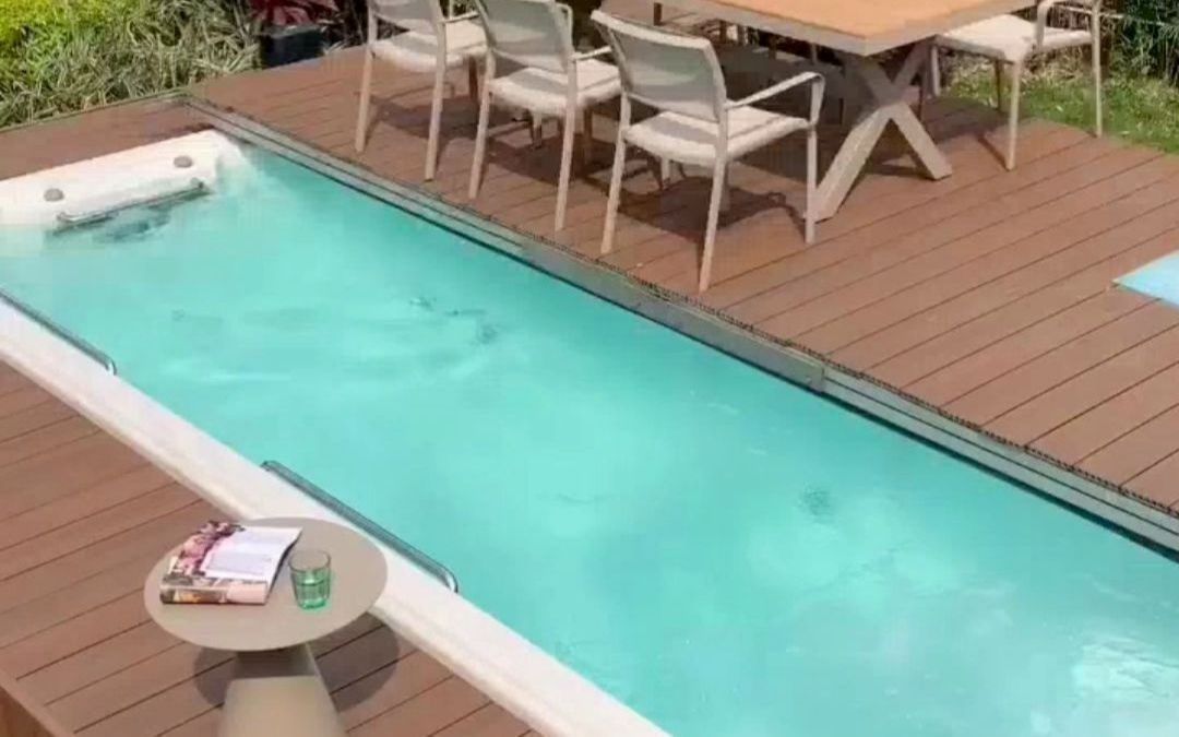 家里有院子的都可以安装这种SPA恒温泳池配多功能木塑移动盖板!池...