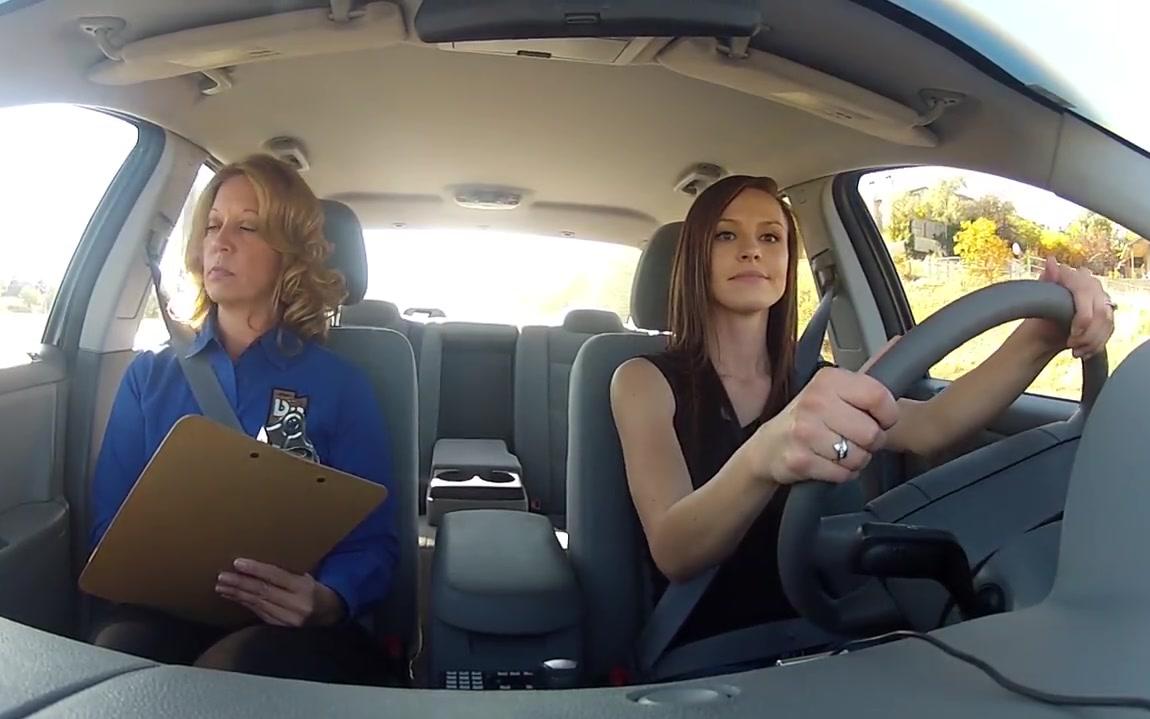 世界上最易考取的驾照?美国驾照考试之路考指南(犹他州)【英语自译】