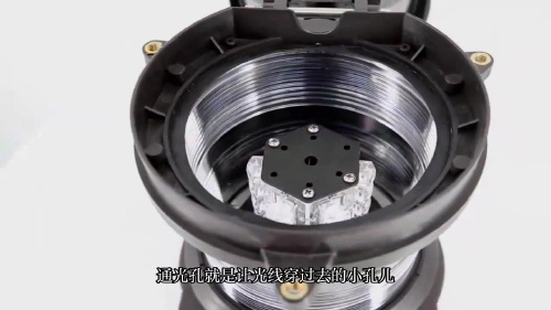 单目显微镜通光孔的作用